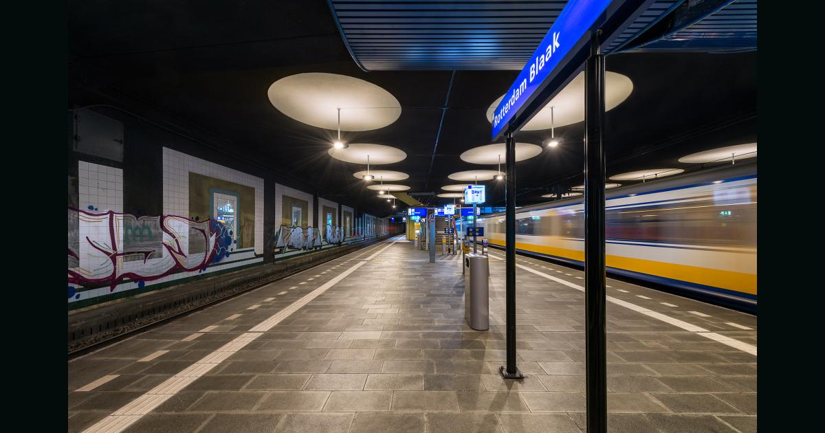 Station Rotterdam Blaak – Verlichting voor veiligheid | LICHTNL